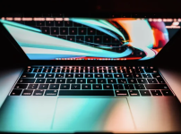 120Hz 디스플레이를 탑재한 MacBook 모델은? > Computer - IT 노하우 뉴스 정보 공유 커뮤니티